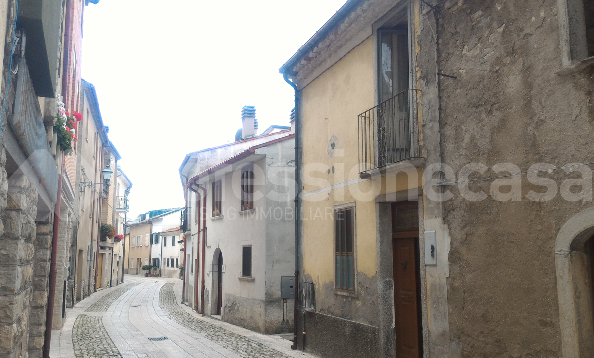 casa indipendente in vendita a sant'angelo del pesco