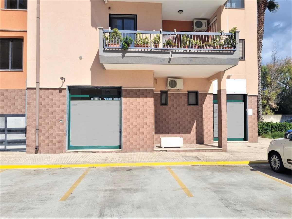 locale commerciale in vendita a taranto