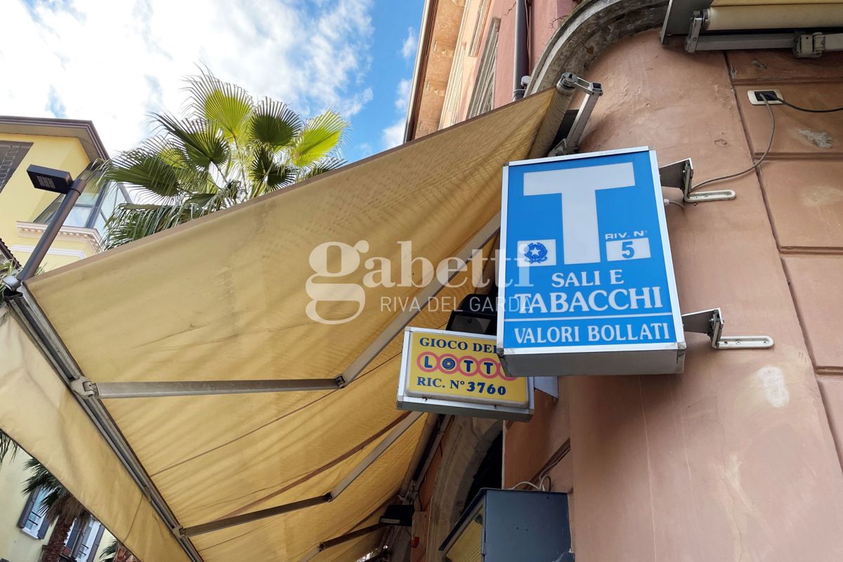 locale commerciale in vendita a riva del garda