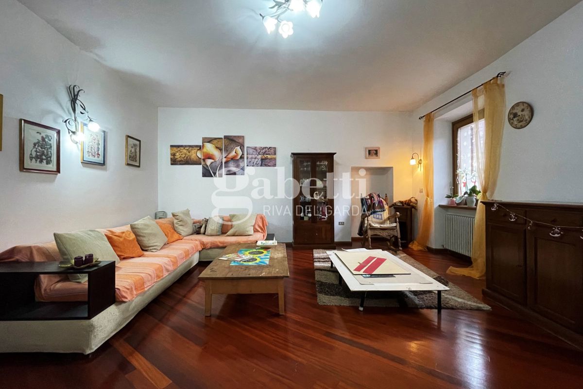 casa indipendente in vendita a tenno