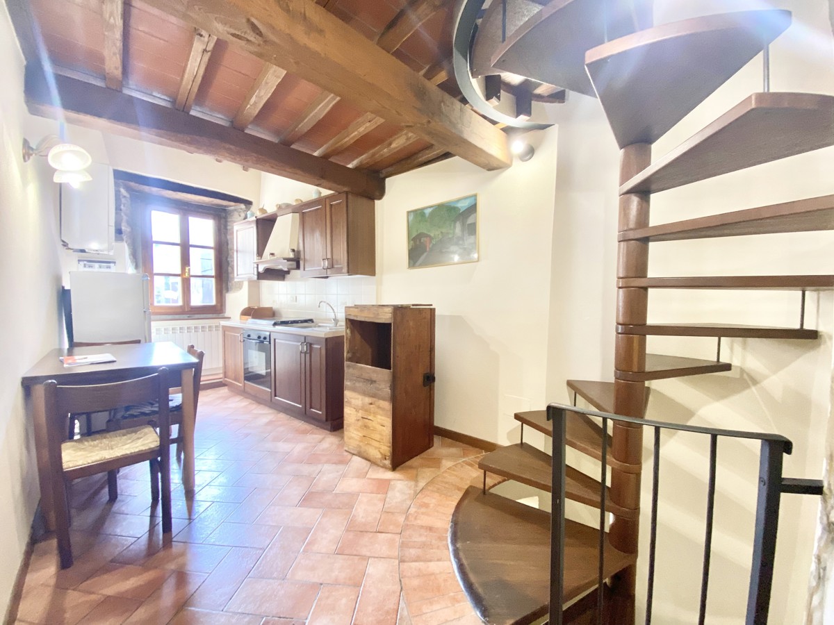 appartamento in vendita a loro ciuffenna